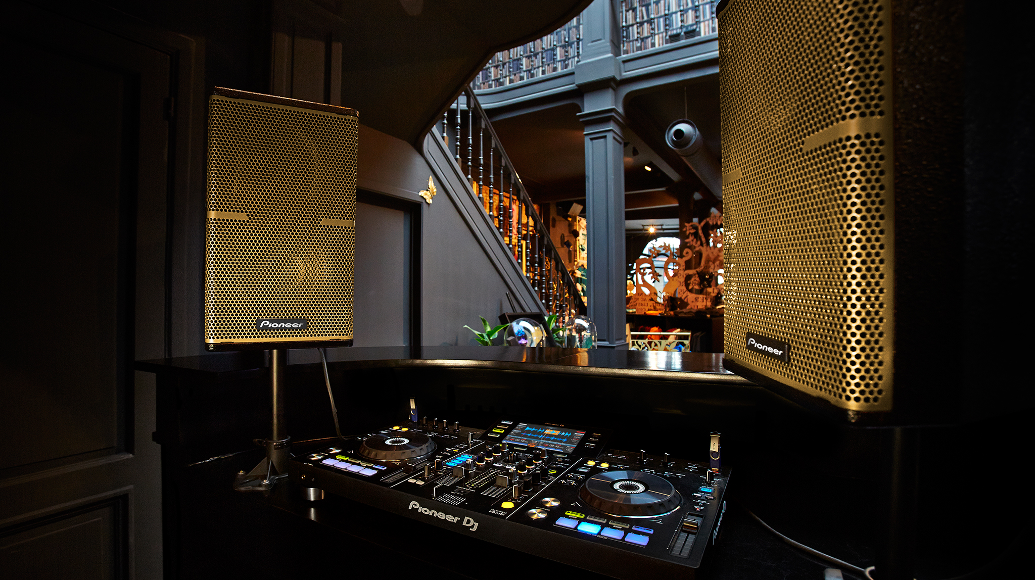 Tomorrowland - Pioneer PRO AUDIO